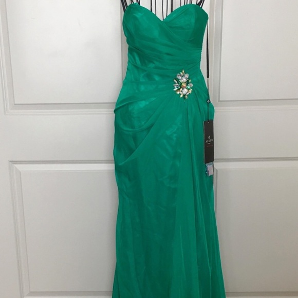 Alyce Paris | Dresses | Alyce Prom Dress In Kelly Green | Poshmark